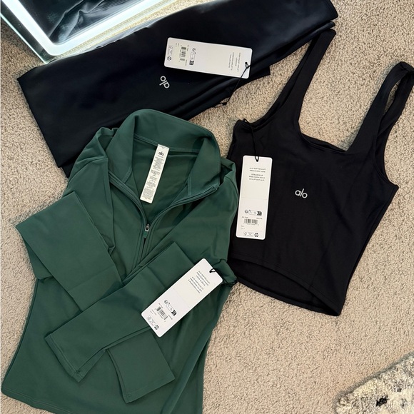 ALO Yoga | Other | Alo Yoga Bundle 4 Piece Bundle | Poshmark